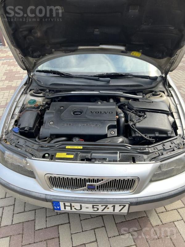 Pelēks Volvo V70 2000 Krāslava, ar dzinēja tilpumu 2.50 L un nobraukumu 567 tūkst. km par 1100 €, foto 5 vietnē AUTOMOTO.COM.LV