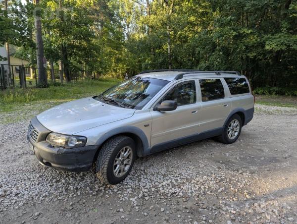 Pelēks Volvo V70 2000 Rīga, ar dzinēja tilpumu 2.40 L un nobraukumu 350 tūkst. km par 1000 €, foto 1 vietnē AUTOMOTO.COM.LV