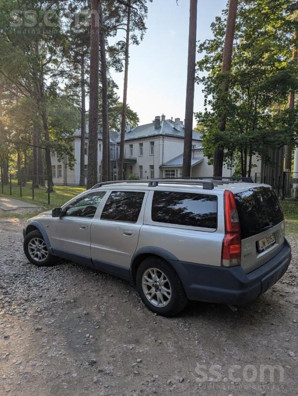 Pelēks Volvo V70 2000 Rīga, ar dzinēja tilpumu 2.40 L un nobraukumu 350 tūkst. km par 1000 €, foto 2 vietnē AUTOMOTO.COM.LV