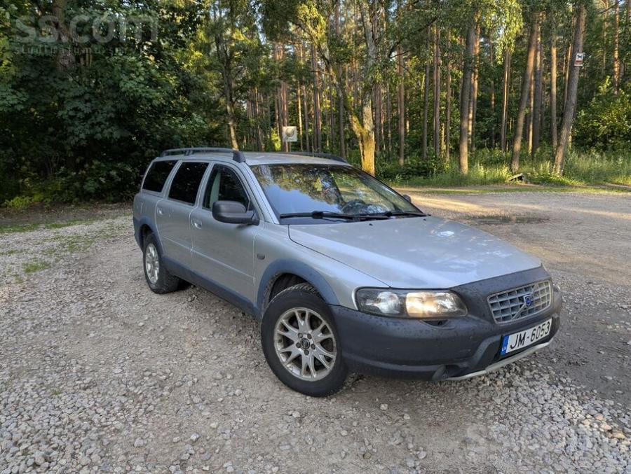 Pelēks Volvo V70 2000 Rīga, ar dzinēja tilpumu 2.40 L un nobraukumu 350 tūkst. km par 1000 €, foto 5 vietnē AUTOMOTO.COM.LV