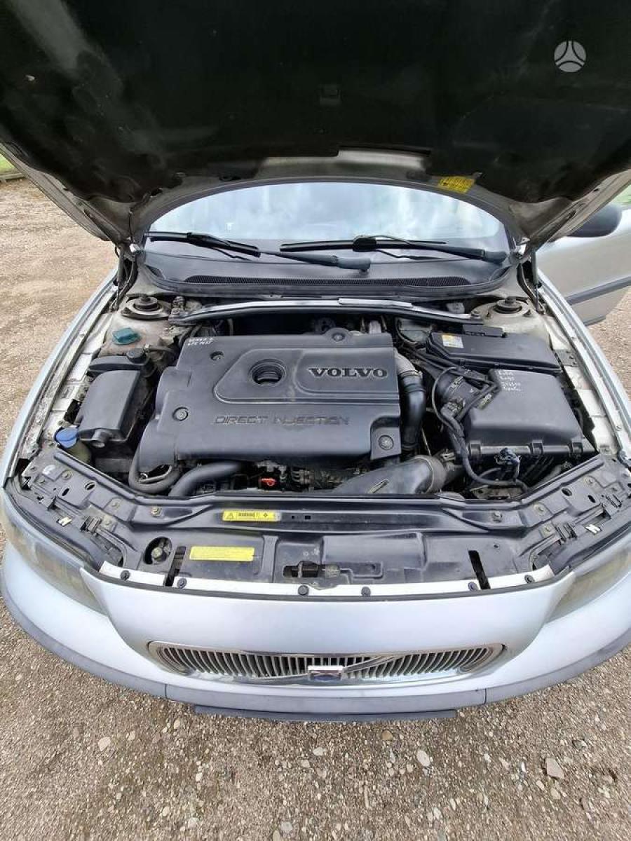 Pelēks Volvo V70 2000 Kauņa, ar dzinēja tilpumu 2.46 L un nobraukumu 275 tūkst. km par 1500 €, foto 6 vietnē AUTOMOTO.COM.LV