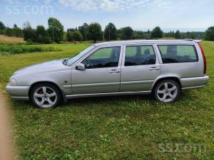 Pelēks Volvo V70 2000 Balvi, ar dzinēja tilpumu 2.50 L un nobraukumu 435 tūkst. km par 1500 €, foto 4 vietnē AUTOMOTO.COM.LV