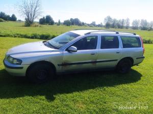 Pelēks Volvo V70 2000 Valka, ar dzinēja tilpumu 2.50 L un nobraukumu 373 tūkst. km par 500 €, foto 4 vietnē AUTOMOTO.COM.LV