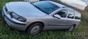 Grey Volvo V70 2000 in Riga, with an engine capacity of 2.40 L and mileage of 0 thousand km for 700 €, photo 4 on AUTOMOTO.COM.LV