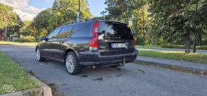 Pelēks Volvo V70 2000 Alīta, ar dzinēja tilpumu 2.50 L un nobraukumu 388 tūkst. km par 690 €, foto 6 vietnē AUTOMOTO.COM.LV
