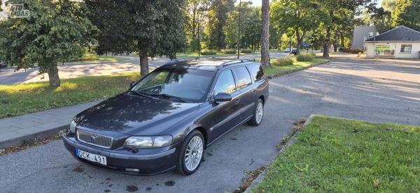 Grey Volvo V70 2000 in Alytus, with an engine capacity of 2.50 L and mileage of 388 thousand km for 690 €, photo 8 on AUTOMOTO.COM.LV