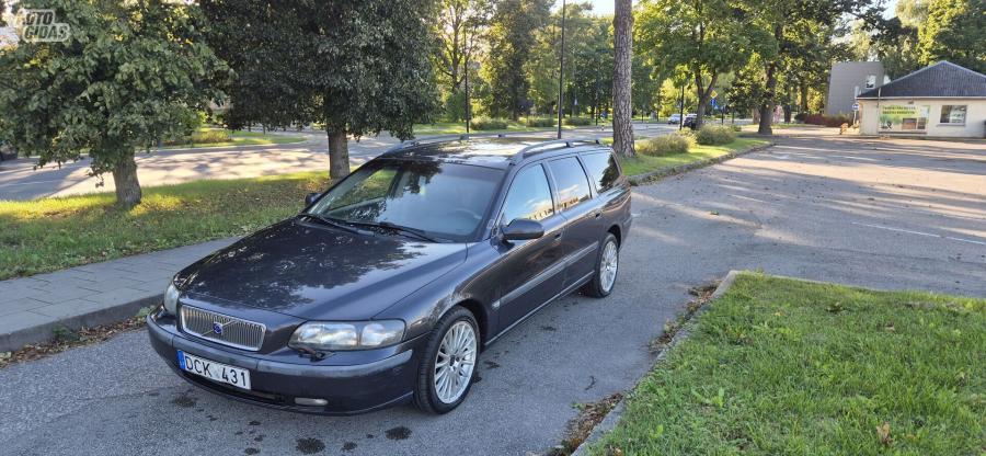 Pelēks Volvo V70 2000 Alīta, ar dzinēja tilpumu 2.50 L un nobraukumu 388 tūkst. km par 690 €, foto 8 vietnē AUTOMOTO.COM.LV