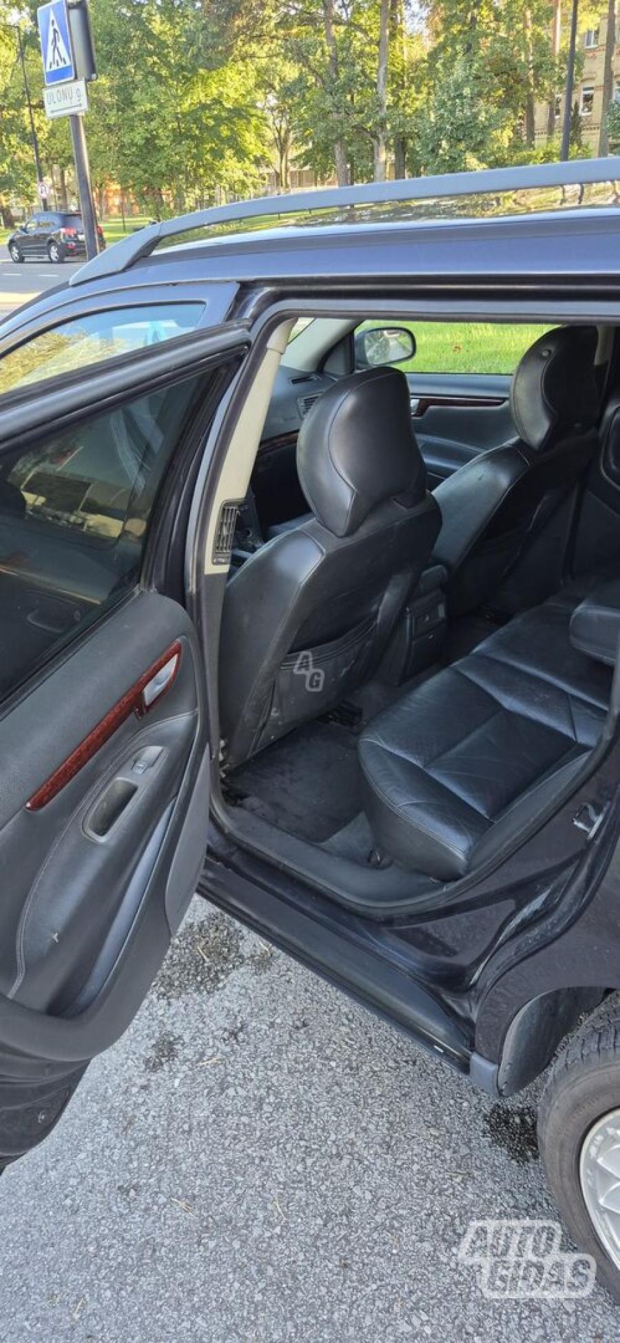 Pelēks Volvo V70 2000 Alīta, ar dzinēja tilpumu 2.50 L un nobraukumu 388 tūkst. km par 690 €, foto 11 vietnē AUTOMOTO.COM.LV