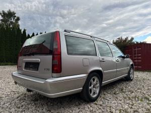 Pelēks Volvo V70 2000 Rīga, ar dzinēja tilpumu 2.50 L un nobraukumu 323 tūkst. km par 3300 €, foto 4 vietnē AUTOMOTO.COM.LV