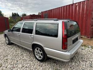Pelēks Volvo V70 2000 Rīga, ar dzinēja tilpumu 2.50 L un nobraukumu 323 tūkst. km par 3300 €, foto 5 vietnē AUTOMOTO.COM.LV