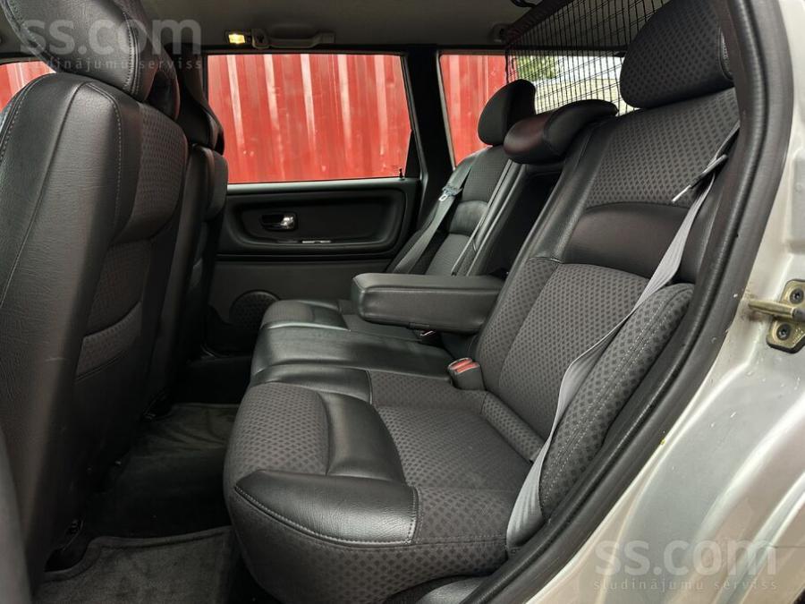 Pelēks Volvo V70 2000 Rīga, ar dzinēja tilpumu 2.50 L un nobraukumu 323 tūkst. km par 3300 €, foto 7 vietnē AUTOMOTO.COM.LV