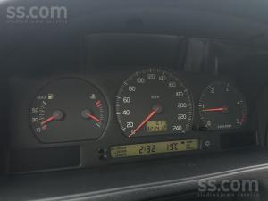 Pelēks Volvo V70 2000 Rīga, ar dzinēja tilpumu 2.50 L un nobraukumu 323 tūkst. km par 3300 €, foto 10 vietnē AUTOMOTO.COM.LV