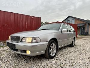 Pelēks Volvo V70 2000 Rīga, ar dzinēja tilpumu 2.50 L un nobraukumu 323 tūkst. km par 3300 €, foto 18 vietnē AUTOMOTO.COM.LV