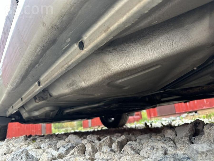 Pelēks Volvo V70 2000 Rīga, ar dzinēja tilpumu 2.50 L un nobraukumu 323 tūkst. km par 3300 €, foto 19 vietnē AUTOMOTO.COM.LV