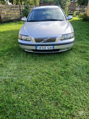 Grey Volvo V70 2000 in Panevezys, with an engine capacity of 2.46 L and mileage of 329 thousand km for 1350 €, photo 5 on AUTOMOTO.COM.LV