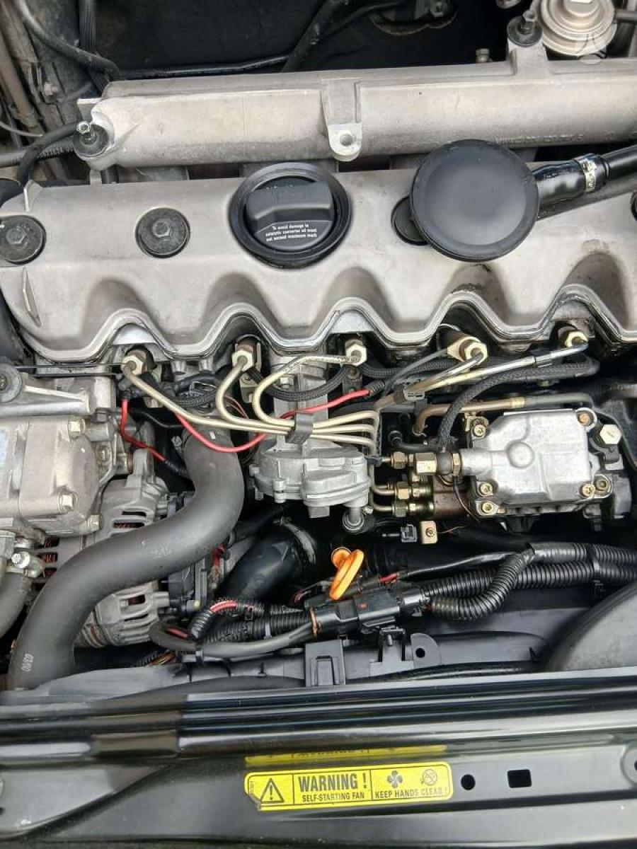 Grey Volvo V70 2000 in Panevezys, with an engine capacity of 2.46 L and mileage of 329 thousand km for 1350 €, photo 14 on AUTOMOTO.COM.LV