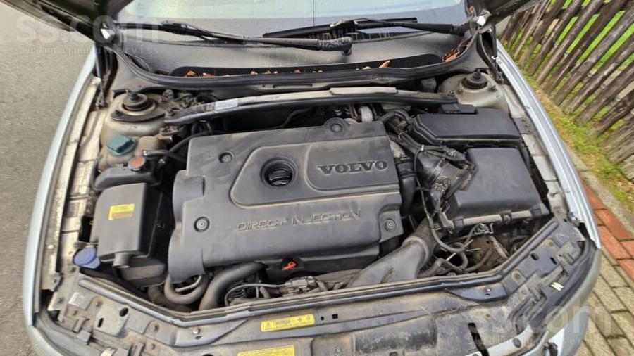 Pelēks Volvo V70 2000 Rīga, ar dzinēja tilpumu 2.50 L un nobraukumu 276 tūkst. km par 1600 €, foto 3 vietnē AUTOMOTO.COM.LV