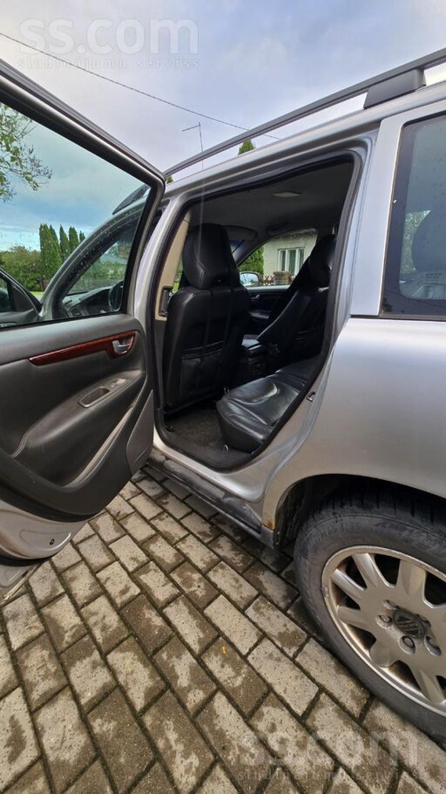 Pelēks Volvo V70 2000 Rīga, ar dzinēja tilpumu 2.50 L un nobraukumu 276 tūkst. km par 1600 €, foto 9 vietnē AUTOMOTO.COM.LV