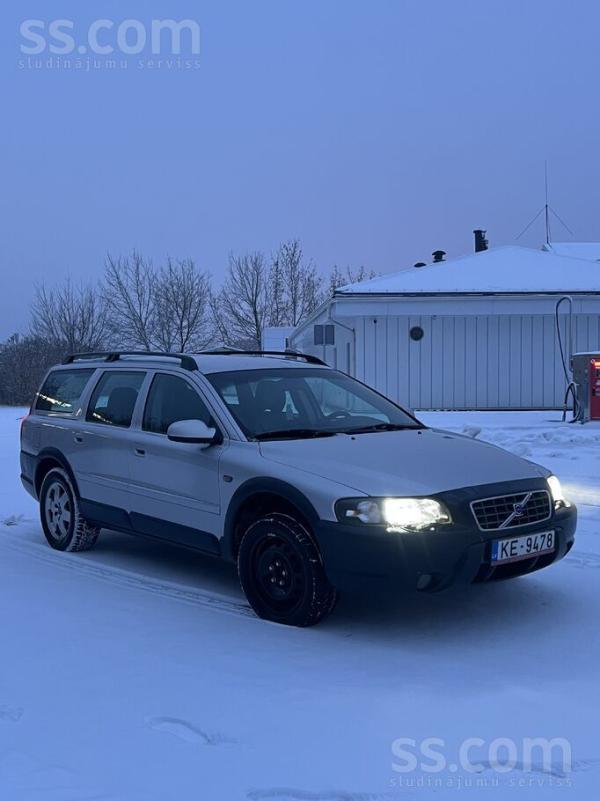 Pelēks Volvo V70 2001 Rīga, ar dzinēja tilpumu 2.50 L un nobraukumu 290 tūkst. km par 900 €, foto 2 vietnē AUTOMOTO.COM.LV
