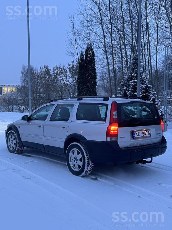 Pelēks Volvo V70 2001 Rīga, ar dzinēja tilpumu 2.50 L un nobraukumu 290 tūkst. km par 900 €, foto 4 vietnē AUTOMOTO.COM.LV