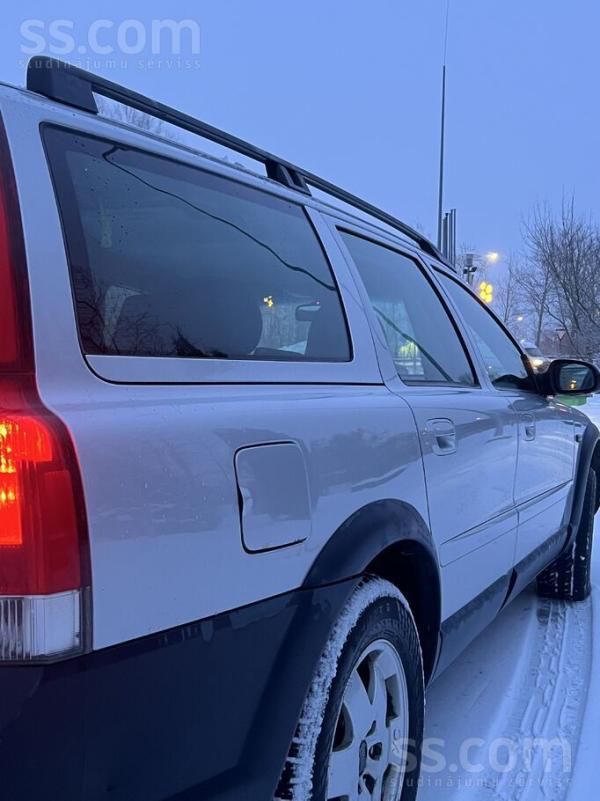 Pelēks Volvo V70 2001 Rīga, ar dzinēja tilpumu 2.50 L un nobraukumu 290 tūkst. km par 900 €, foto 6 vietnē AUTOMOTO.COM.LV