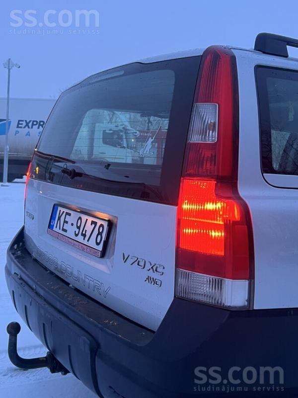 Pelēks Volvo V70 2001 Rīga, ar dzinēja tilpumu 2.50 L un nobraukumu 290 tūkst. km par 900 €, foto 7 vietnē AUTOMOTO.COM.LV