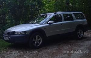 Pelēks Volvo V70 2001 Tallina, ar dzinēja tilpumu 2.40 L un nobraukumu 350 tūkst. km par 2000 €, foto  vietnē AUTOMOTO.COM.LV