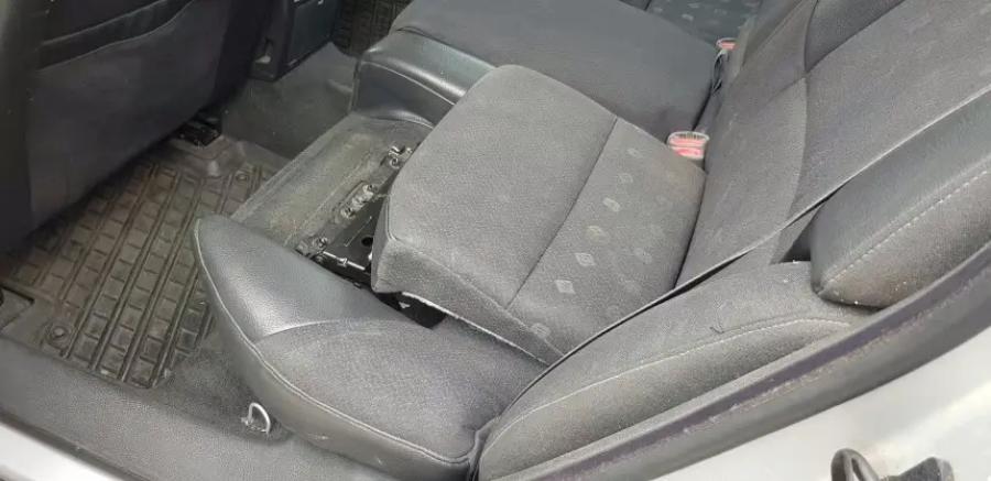 Pelēks Volvo V70 2001 Valmiera, ar dzinēja tilpumu 2.40 L un nobraukumu 404 tūkst. km par 1550 €, foto 12 vietnē AUTOMOTO.COM.LV