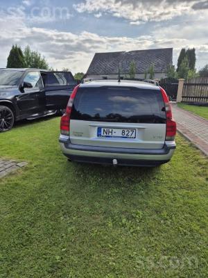 Pelēks Volvo V70 2001 Jēkabpils, ar dzinēja tilpumu 2.50 L un nobraukumu 439 tūkst. km par 1200 €, foto 4 vietnē AUTOMOTO.COM.LV