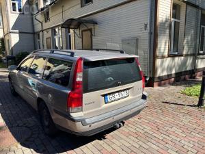 Pelēks Volvo V70 2001 Jūrmala, ar dzinēja tilpumu 2.40 L un nobraukumu 337 tūkst. km par 550 €, foto 4 vietnē AUTOMOTO.COM.LV
