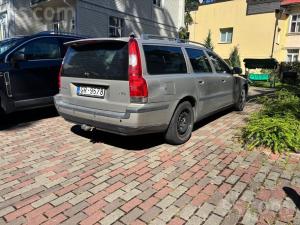 Pelēks Volvo V70 2001 Jūrmala, ar dzinēja tilpumu 2.40 L un nobraukumu 337 tūkst. km par 550 €, foto 6 vietnē AUTOMOTO.COM.LV
