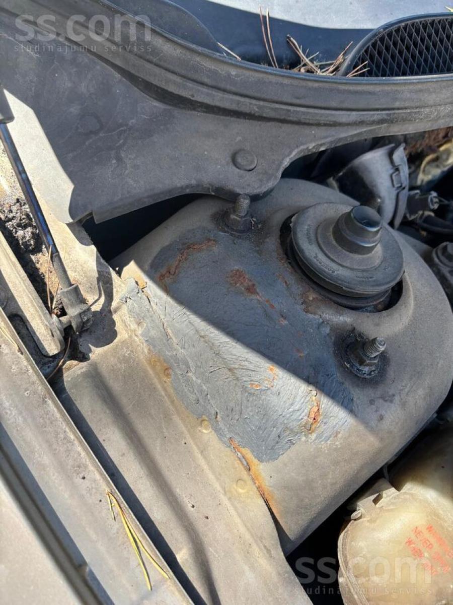 Pelēks Volvo V70 2001 Jūrmala, ar dzinēja tilpumu 2.40 L un nobraukumu 337 tūkst. km par 550 €, foto 8 vietnē AUTOMOTO.COM.LV