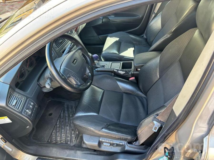 Pelēks Volvo V70 2001 Jūrmala, ar dzinēja tilpumu 2.40 L un nobraukumu 337 tūkst. km par 550 €, foto 9 vietnē AUTOMOTO.COM.LV