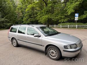 Grey Volvo V70 2001 in Aizkraukle, with an engine capacity of 2.50 L and mileage of 356 thousand km for 1450 €, photo  on AUTOMOTO.COM.LV