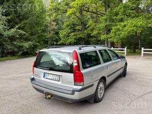 Pelēks Volvo V70 2001 Aizkraukle, ar dzinēja tilpumu 2.50 L un nobraukumu 356 tūkst. km par 1450 €, foto 5 vietnē AUTOMOTO.COM.LV