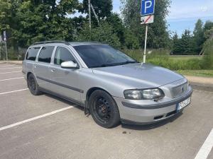 Pelēks Volvo V70 2001 Viļņa, ar dzinēja tilpumu 2.46 L un nobraukumu 463 tūkst. km par 990 €, foto  vietnē AUTOMOTO.COM.LV