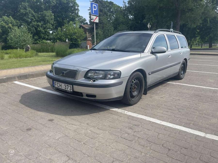 Серый Вольво В70 2001 в Вильнюс, объемом двигателя 2.46 л и пробегом 463 тыс. км за 990 €, фото 8 на AUTOMOTO.COM.LV