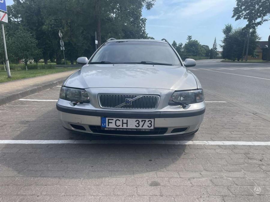 Серый Вольво В70 2001 в Вильнюс, объемом двигателя 2.46 л и пробегом 463 тыс. км за 990 €, фото 9 на AUTOMOTO.COM.LV