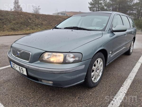 Pelēks Volvo V70 2002 Madona, ar dzinēja tilpumu 2.40 L un nobraukumu 0 tūkst. km par 1700 €, foto 1 vietnē AUTOMOTO.COM.LV