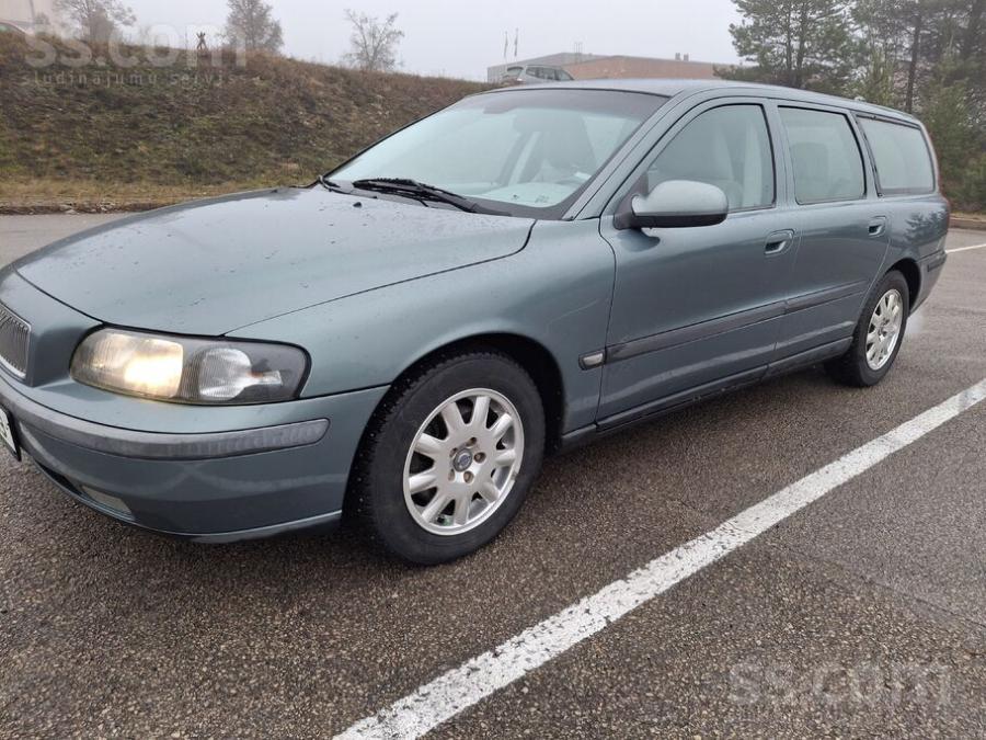 Pelēks Volvo V70 2002 Madona, ar dzinēja tilpumu 2.40 L un nobraukumu 0 tūkst. km par 1700 €, foto 3 vietnē AUTOMOTO.COM.LV