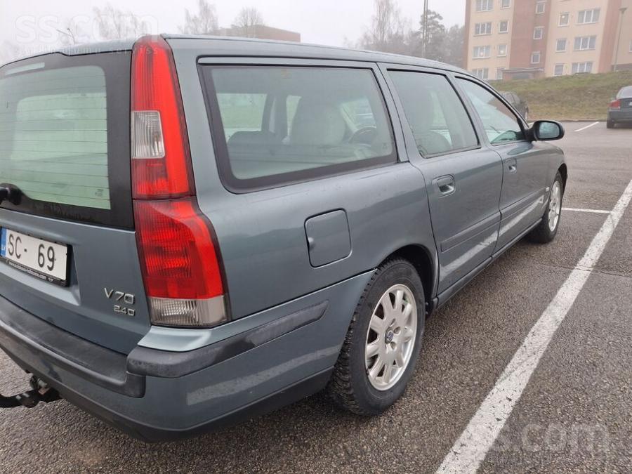Pelēks Volvo V70 2002 Madona, ar dzinēja tilpumu 2.40 L un nobraukumu 0 tūkst. km par 1700 €, foto 5 vietnē AUTOMOTO.COM.LV