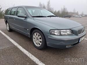 Pelēks Volvo V70 2002 Madona, ar dzinēja tilpumu 2.40 L un nobraukumu 0 tūkst. km par 1700 €, foto 7 vietnē AUTOMOTO.COM.LV