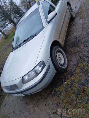Pelēks Volvo V70 2002 Madona, ar dzinēja tilpumu 2.40 L un nobraukumu 311 tūkst. km par 750 €, foto  vietnē AUTOMOTO.COM.LV