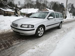 Pelēks Volvo V70 2002 Alīta, ar dzinēja tilpumu 2.40 L un nobraukumu 339 tūkst. km par 1350 €, foto 4 vietnē AUTOMOTO.COM.LV