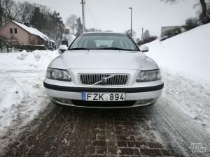 Pelēks Volvo V70 2002 Alīta, ar dzinēja tilpumu 2.40 L un nobraukumu 339 tūkst. km par 1350 €, foto 7 vietnē AUTOMOTO.COM.LV