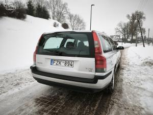 Pelēks Volvo V70 2002 Alīta, ar dzinēja tilpumu 2.40 L un nobraukumu 339 tūkst. km par 1350 €, foto 10 vietnē AUTOMOTO.COM.LV