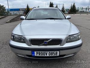 Pelēks Volvo V70 2002 Paide, ar dzinēja tilpumu 2.40 L un nobraukumu 491 tūkst. km par 2590 €, foto 3 vietnē AUTOMOTO.COM.LV