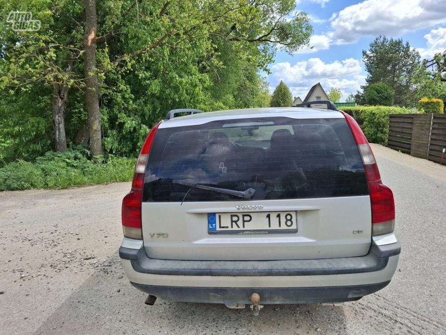 Grey Volvo V70 2002 in Alytus, with an engine capacity of 2.40 L and mileage of 444 thousand km for 1300 €, photo 10 on AUTOMOTO.COM.LV