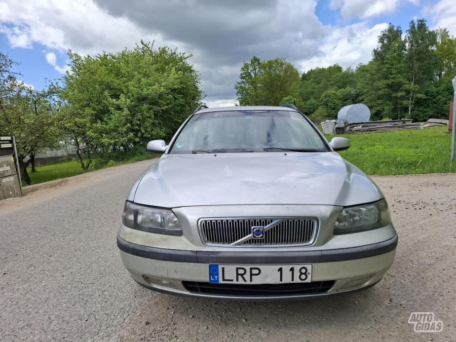 Grey Volvo V70 2002 in Alytus, with an engine capacity of 2.40 L and mileage of 444 thousand km for 1300 €, photo 11 on AUTOMOTO.COM.LV