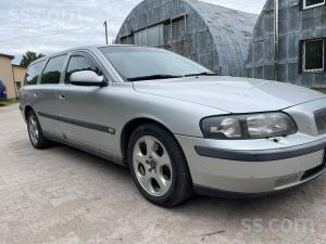 Pelēks Volvo V70 2002 Rīga, ar dzinēja tilpumu 2.40 L un nobraukumu 411 tūkst. km par 890 €, foto 3 vietnē AUTOMOTO.COM.LV